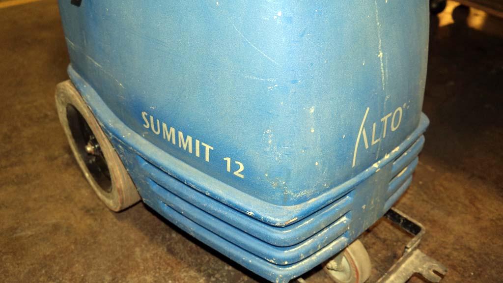 Lot #57: Clarke Alto Summit 12 Floor Vacuum & Castex SCX-900 Floor ...